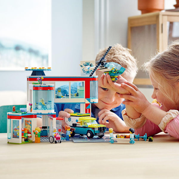 LEGO City Sairaala (60330) | CDON