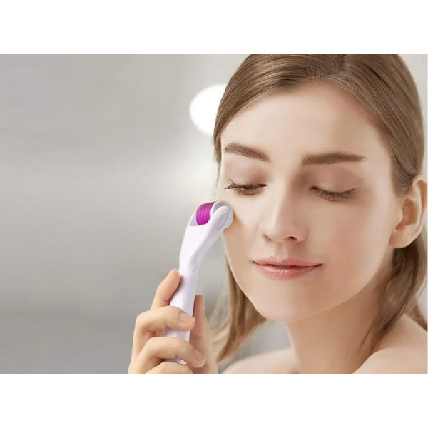 Derma roller 6-in-1 - Mikroneulaushoito kasvoille, kaulalle ja ...