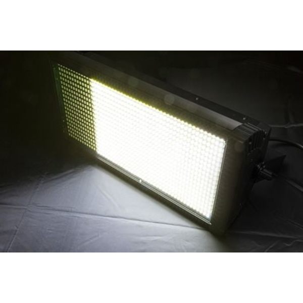 BeamZ Pro BS1000 LED-stroboskop - 4 segment - DMX | CDON