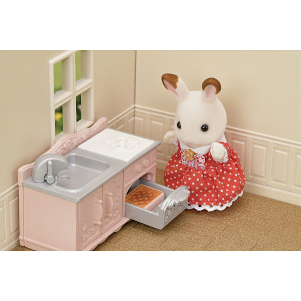 Sylvanian Families Mysig landlig stuga med ett rött tak | CDON