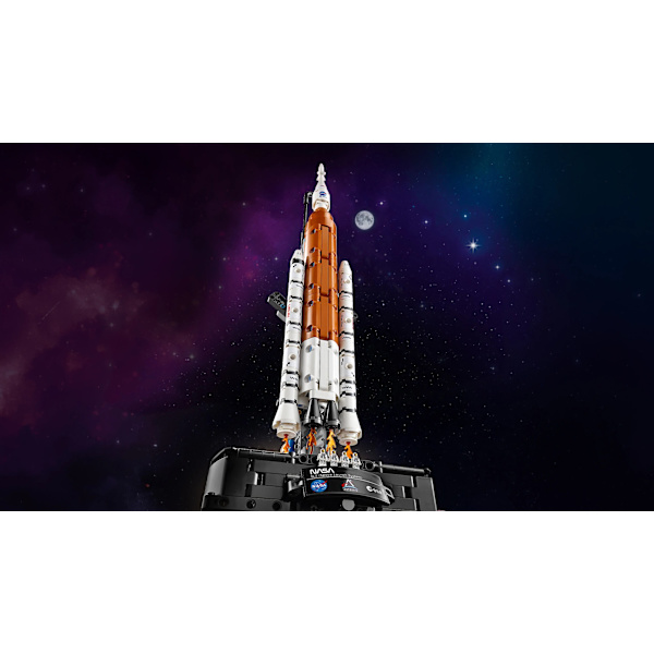 LEGO® Technic NASA Artemis Space Launch System raket 42221 | CDON